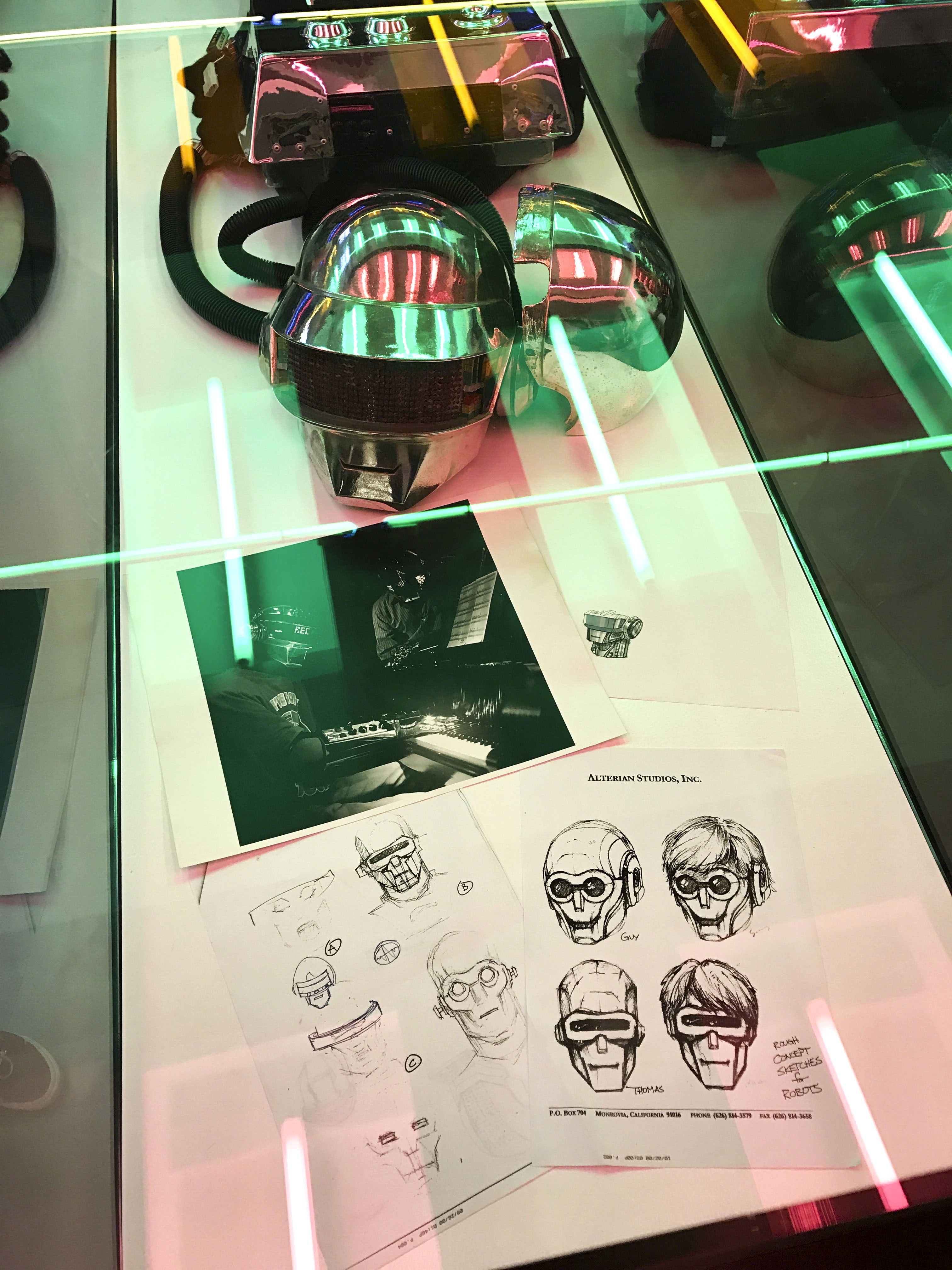 INSIDE DAFT PUNK’S LA POP UP SHOP – STONECOLDBETCH